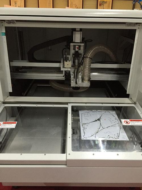 Mesin PCB Router Tab Papan PCB Depaneling Alat Dari Pemotongan Atas